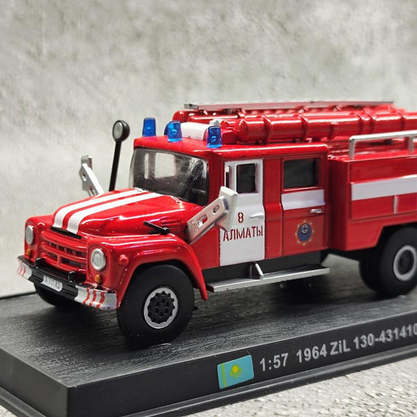 1964 ZIL-130 Fire Engine 1/57 Scale Diecast Model – old boy hobby