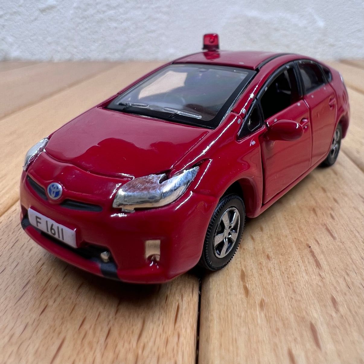 1/64 Scale Toyota Prius 3rd Generation Diecast Model Car – old boy hobby