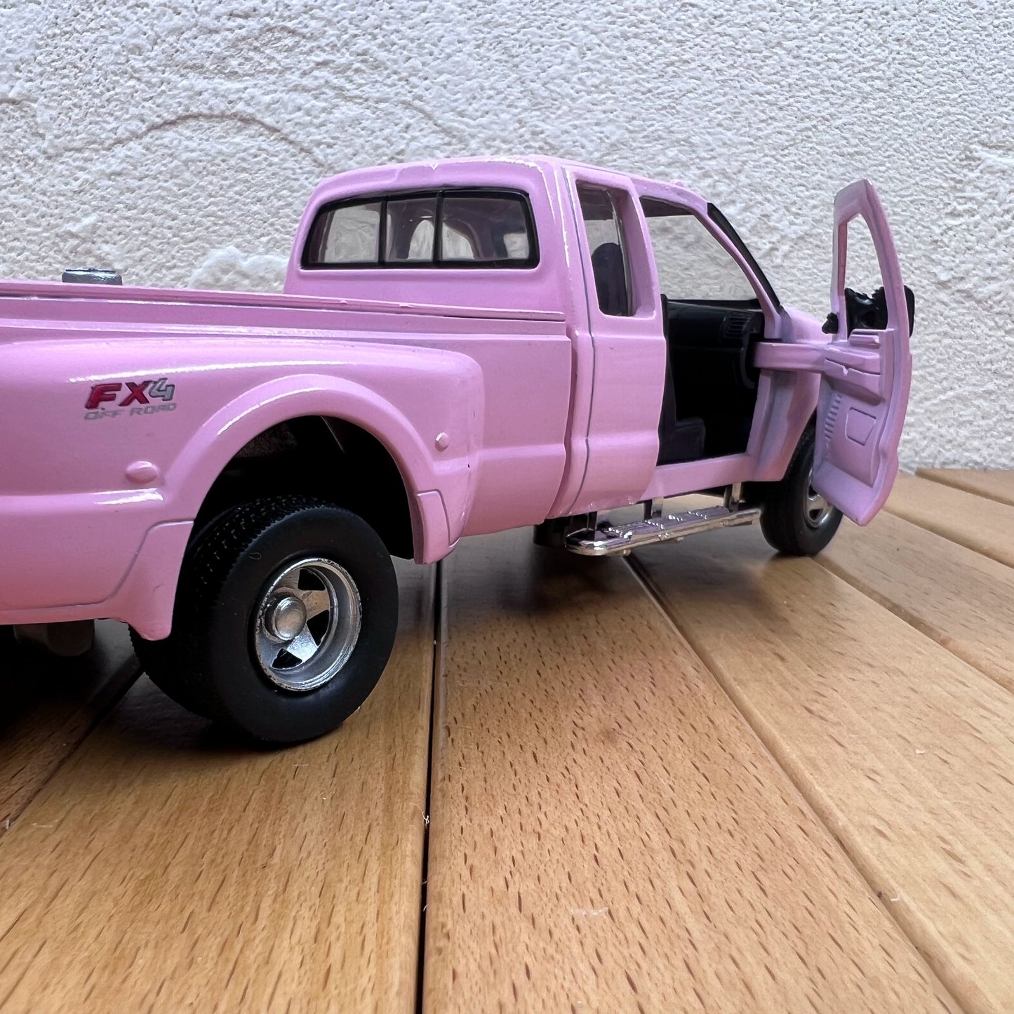 1/32 Scale Ford F-350 Super Duty Pickup Truck Diecast Model – old boy hobby
